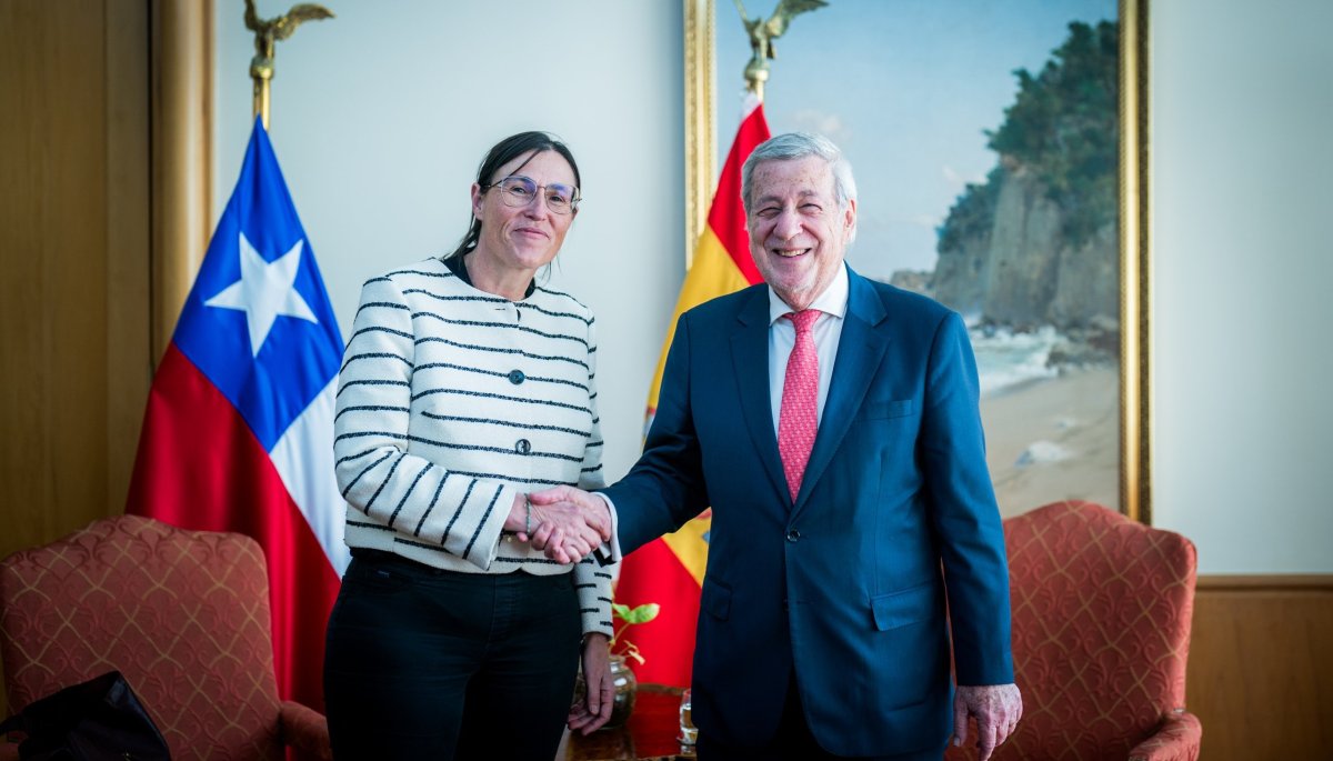 Canciller se reúne con la embajadora de España en Chile y destaca ...